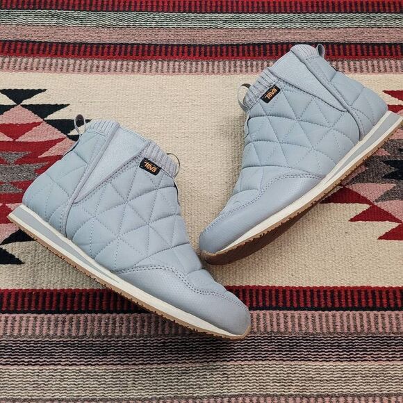 Teva | Shoes | Teva Ember Mid Chelseaboots Sz 9 Gray Quilted Moc Toe ...